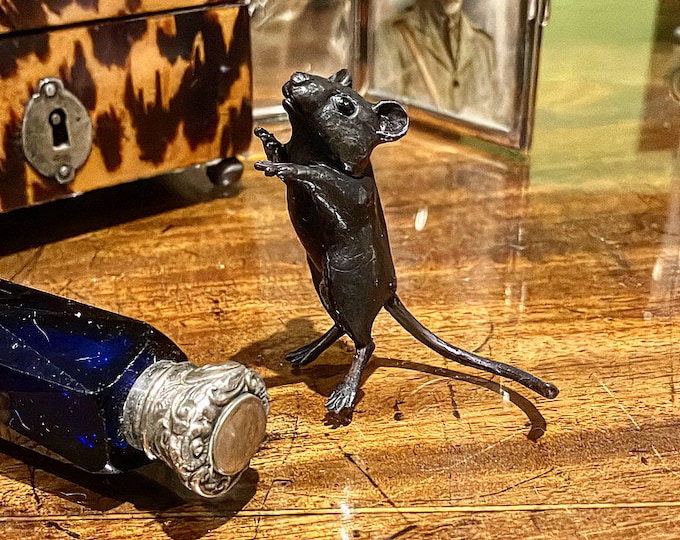 Lively Mouse Bronze Sculpture 5 Inches Tall, 6 Inches Long. Objet D'art ...