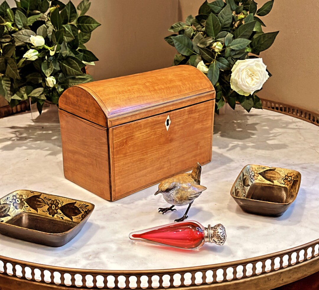 Aristo Henry Woodhouse Gave Jane Fairfax for Christmas an Antique ...