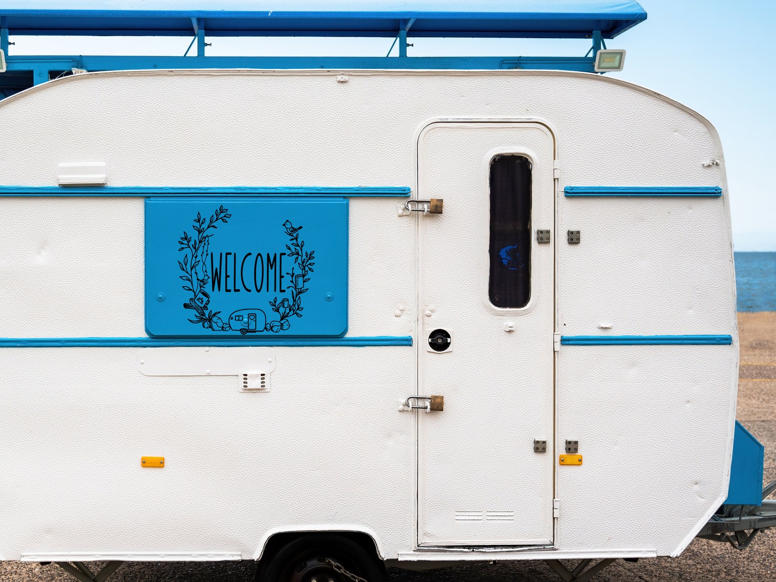 Custom Camper Decal Personalized Camper Wreath Decal RV - Etsy