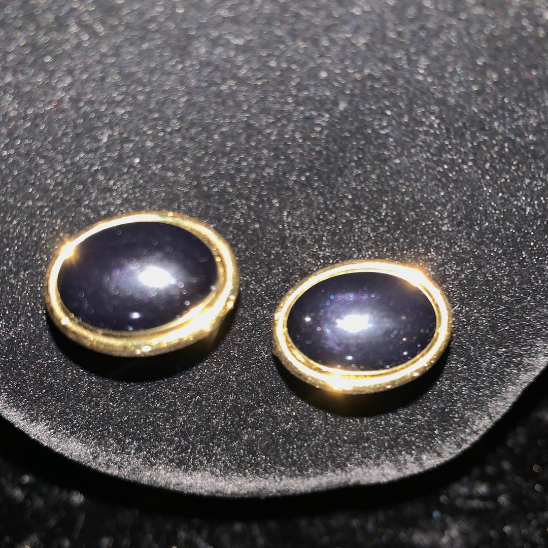 Vintage Trifari Black Cabachon Clip on Earrings in Gold Tone Setting - Etsy