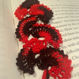 Lace Fan Bookmark Crochet Pattern: Beginner-friendly PDF (US & UK) - Etsy