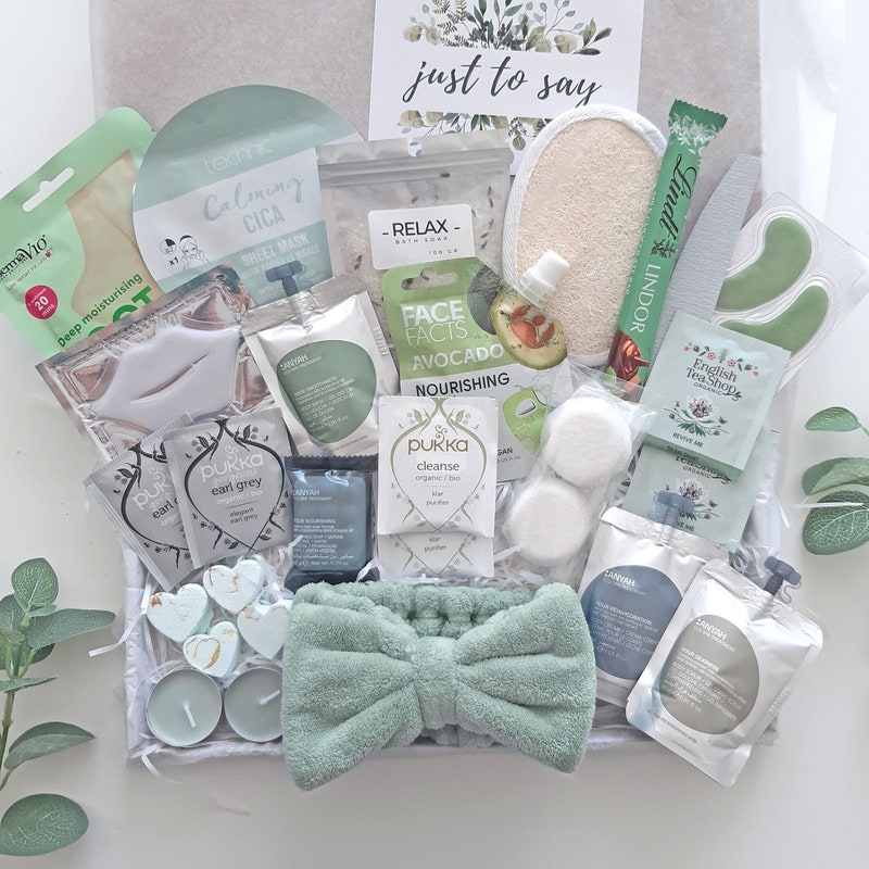 Luxury Spa Gifts for Her - 60+ Gift Ideas for 2026