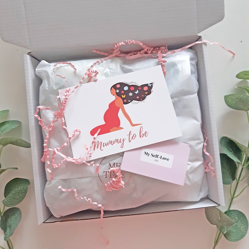 MUM TO BE Pregnancy Announcement Spa Gift Box, New Baby Announcement ...