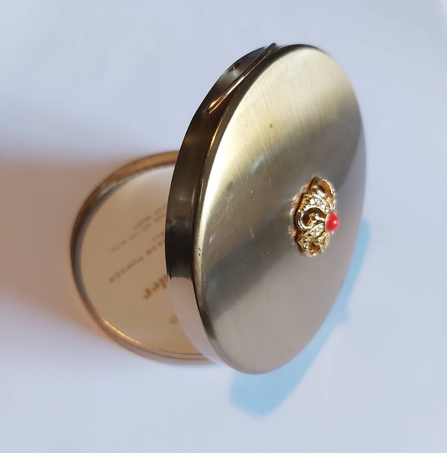 Mascot Circa 1960s Gold Powder Compact Loose Powder Compact - Etsy UK