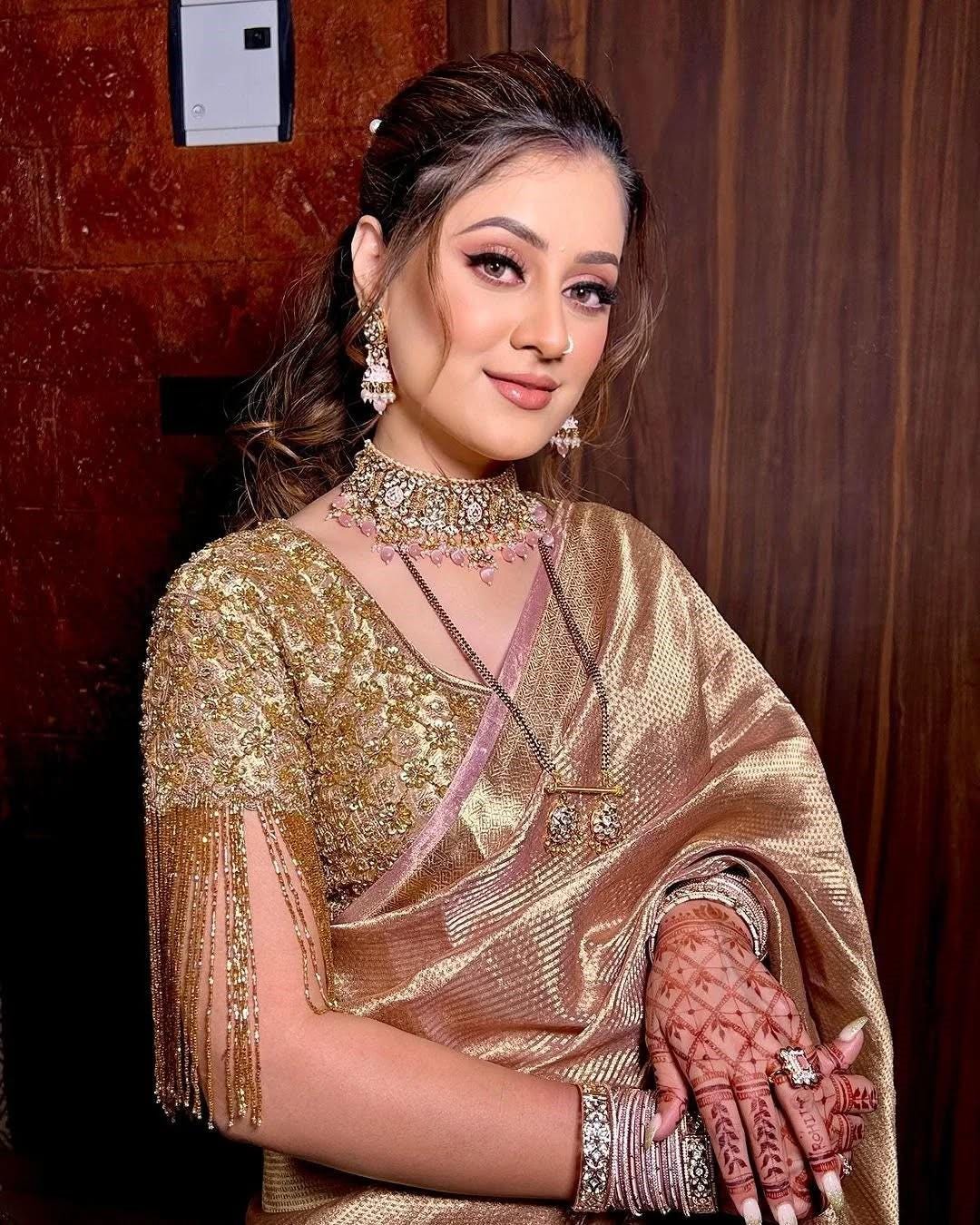 Nayanthara Inspired Banarasi Tissue Silk Saree | Golden Border Party ...