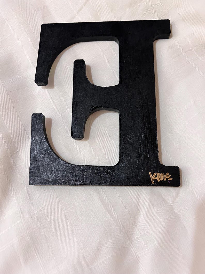 Hand Painted Letter E. Wall/door Decor - Etsy