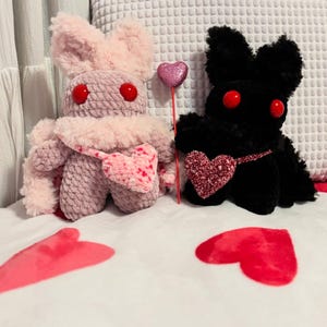 Mothman in LOVE! Crocheted Cryptid Plushy Couple - Etsy