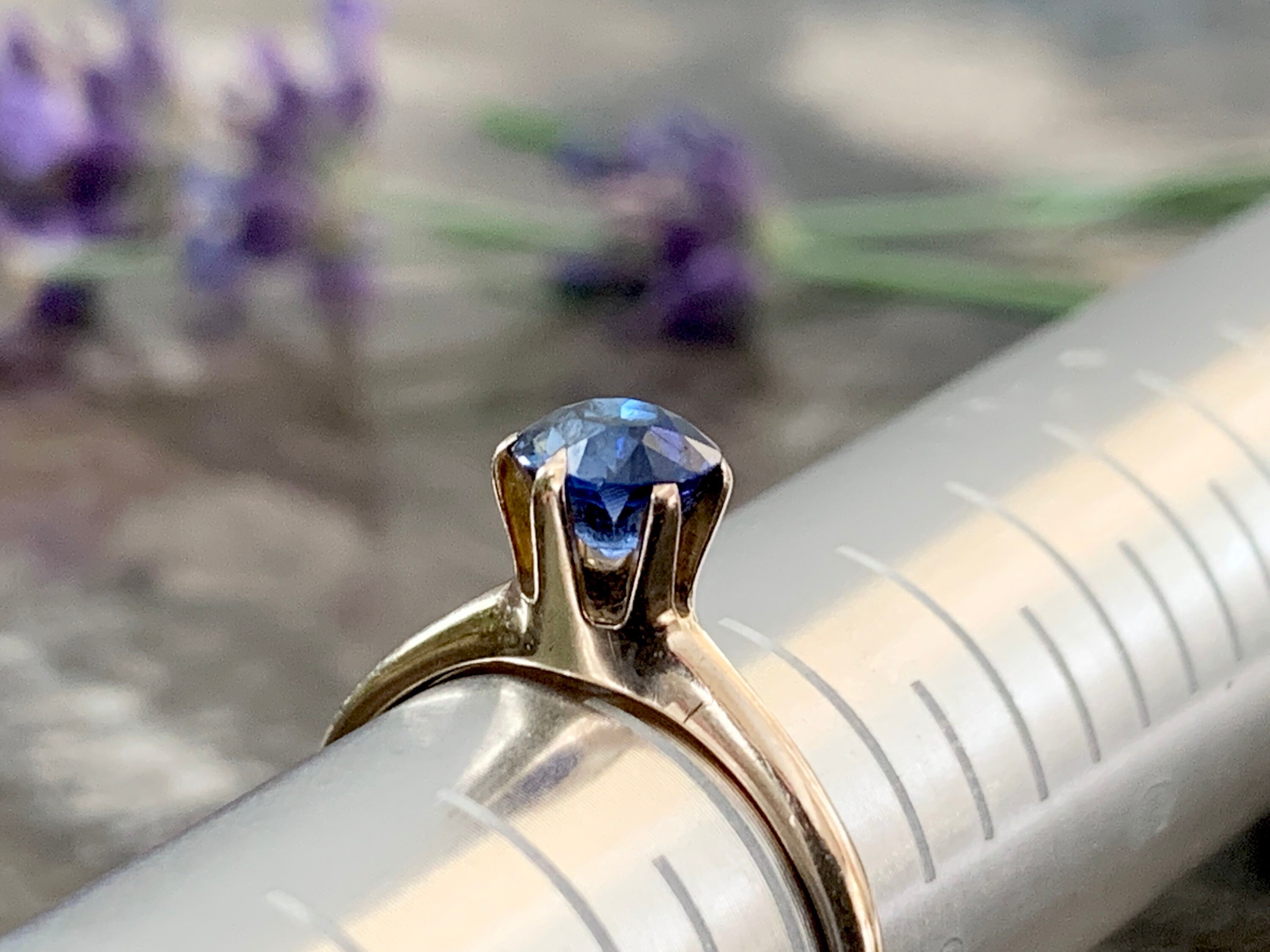 Late Victorian Solitaire Claw Prong Blue Sapphire 10K Gold Ring Size 7. ...
