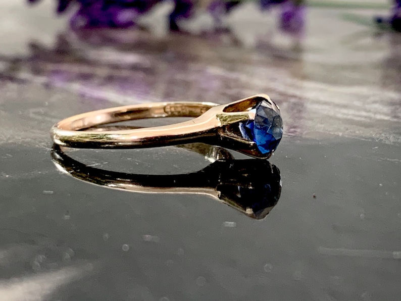 Late Victorian Solitaire Claw Prong Blue Sapphire 10K Gold Ring Size 7. ...