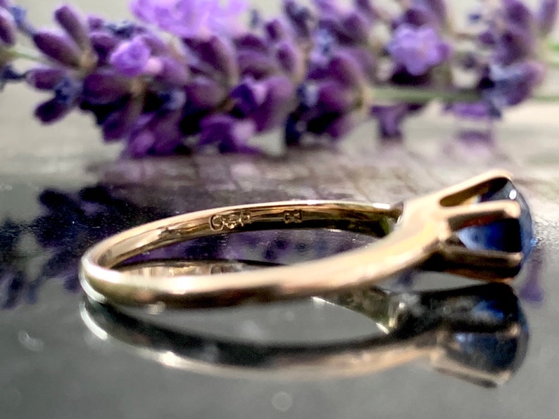 Late Victorian Solitaire Claw Prong Blue Sapphire 10K Gold Ring Size 7. ...