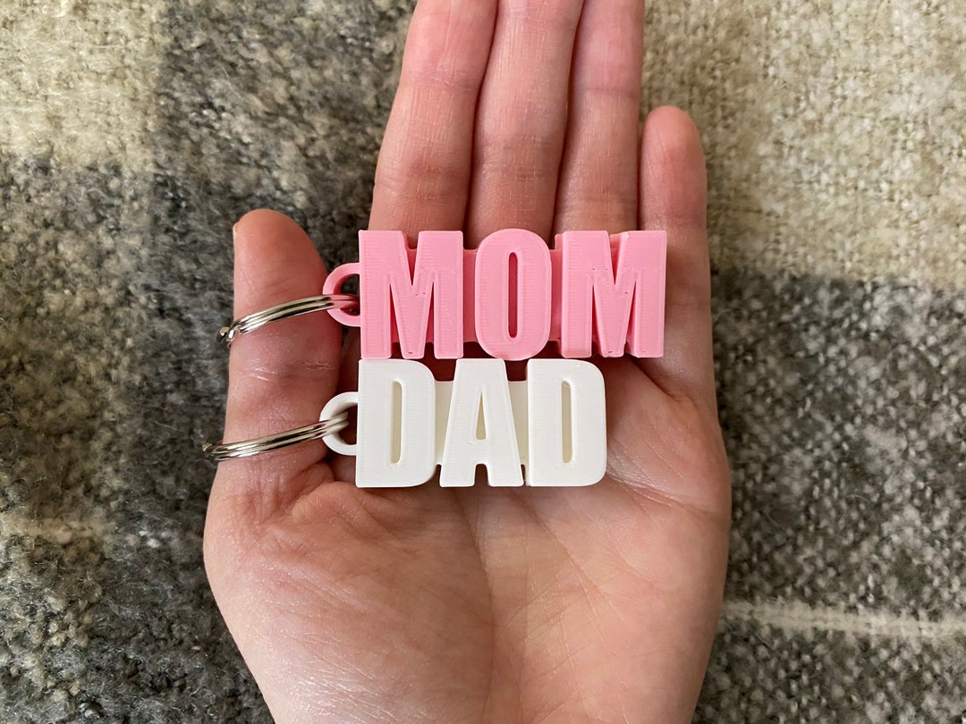 3D Printed Mom and Dad Keychain: New Parent Gift - Etsy