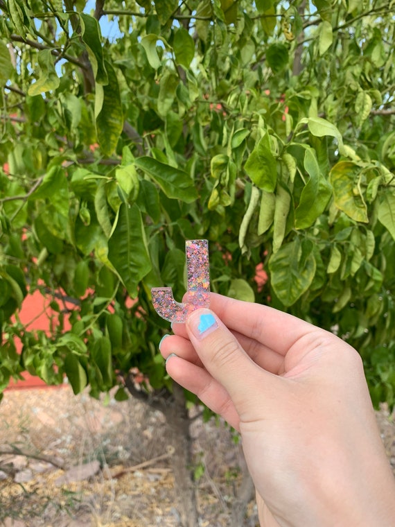 J Resin Keychain with Pink Opal Glitter | Etsy