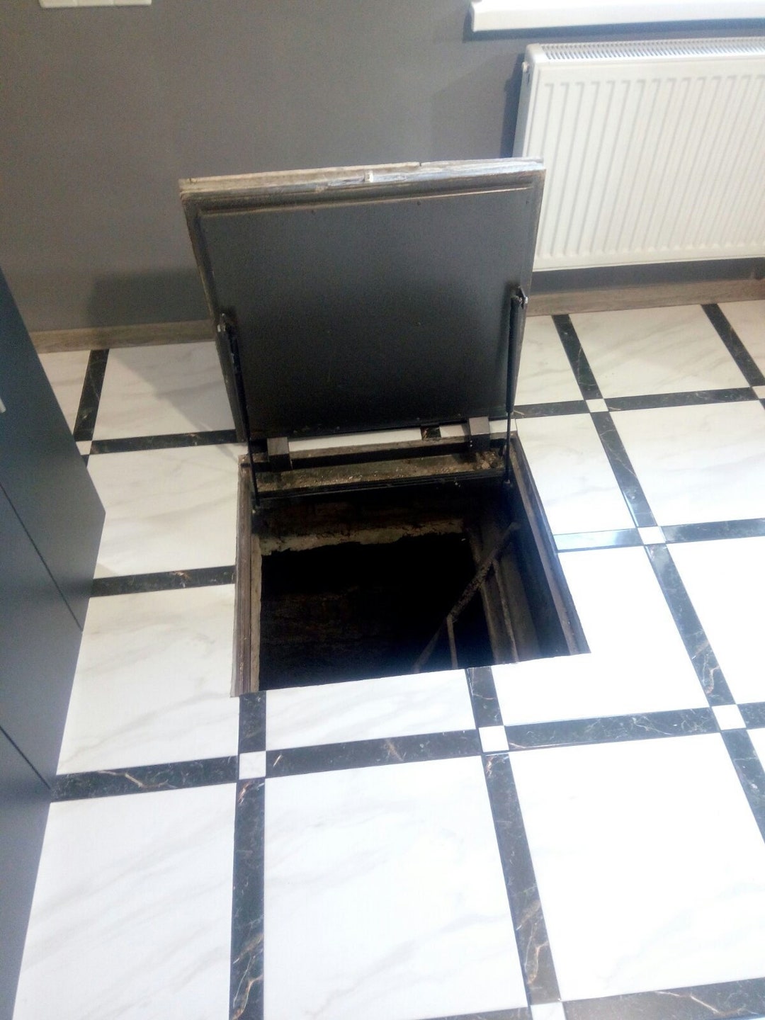 Ceramic Tiles Floor Hatch Door to Cellar Basement Insulated Trapdoor ...