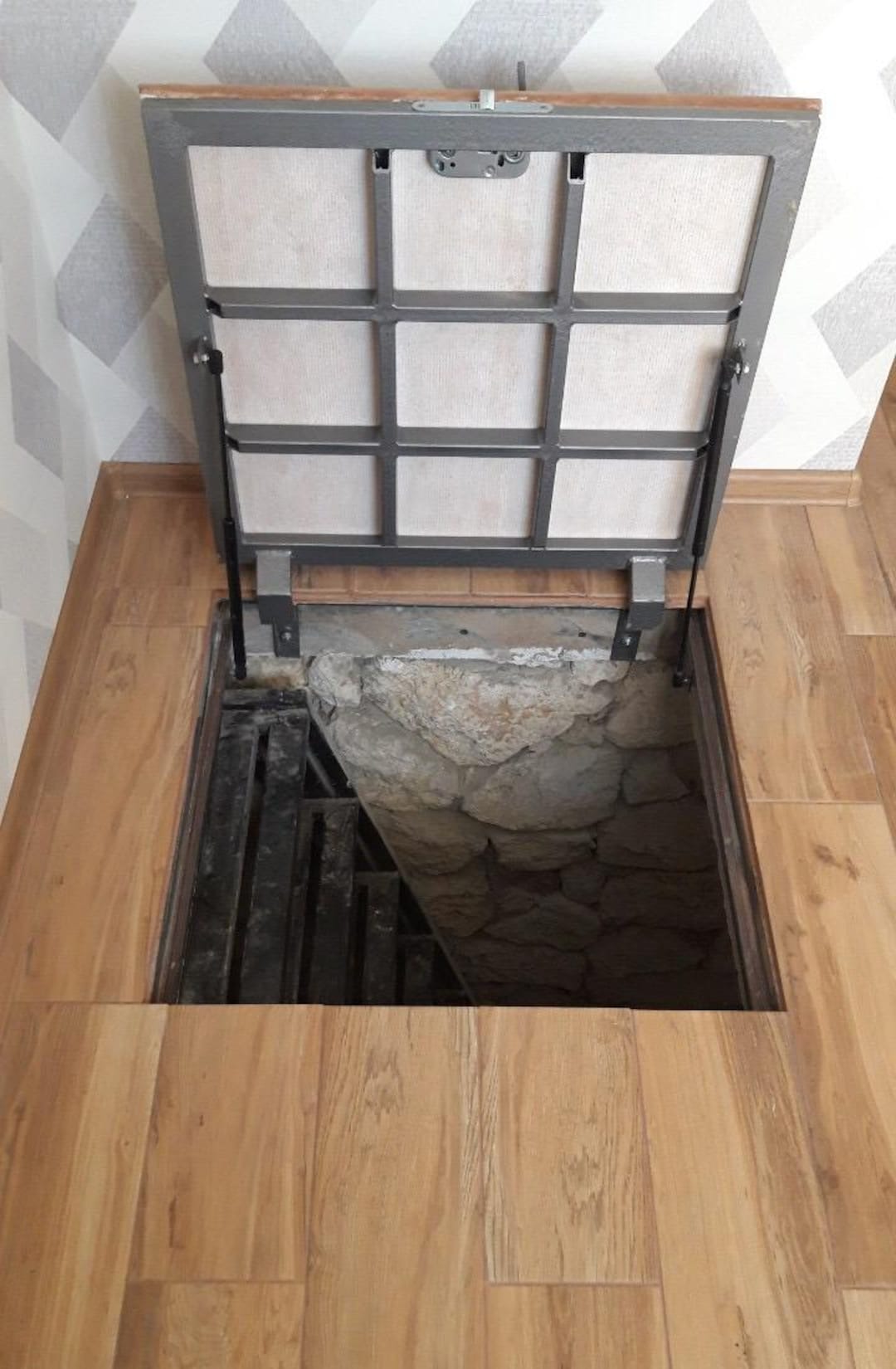 Custom Hatch Door for Ceramic Tiles and Laminate Floor Hidden Flush ...