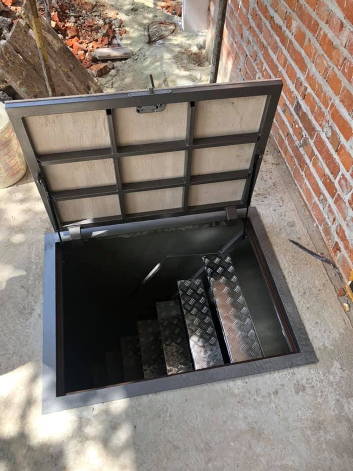 Custom Hatchway to Cellar and Basement Floor Hatch Door Sewer Access ...