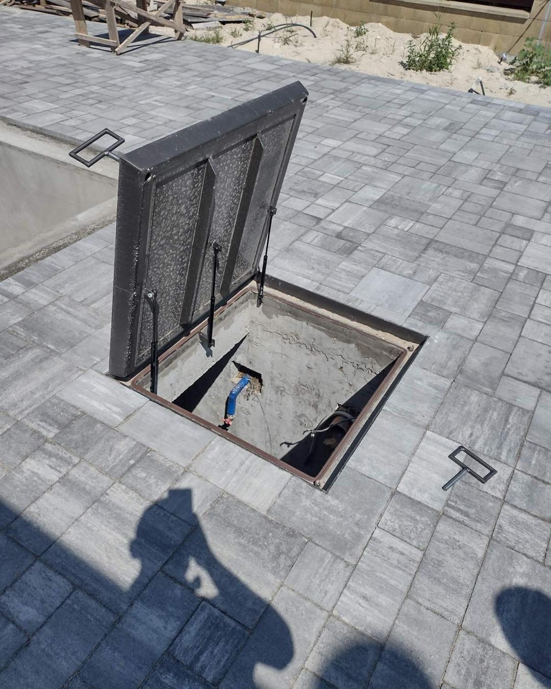 Outdoor Hidden Hatch Door for Sidewalk and Pavement Street Trapdoor for ...