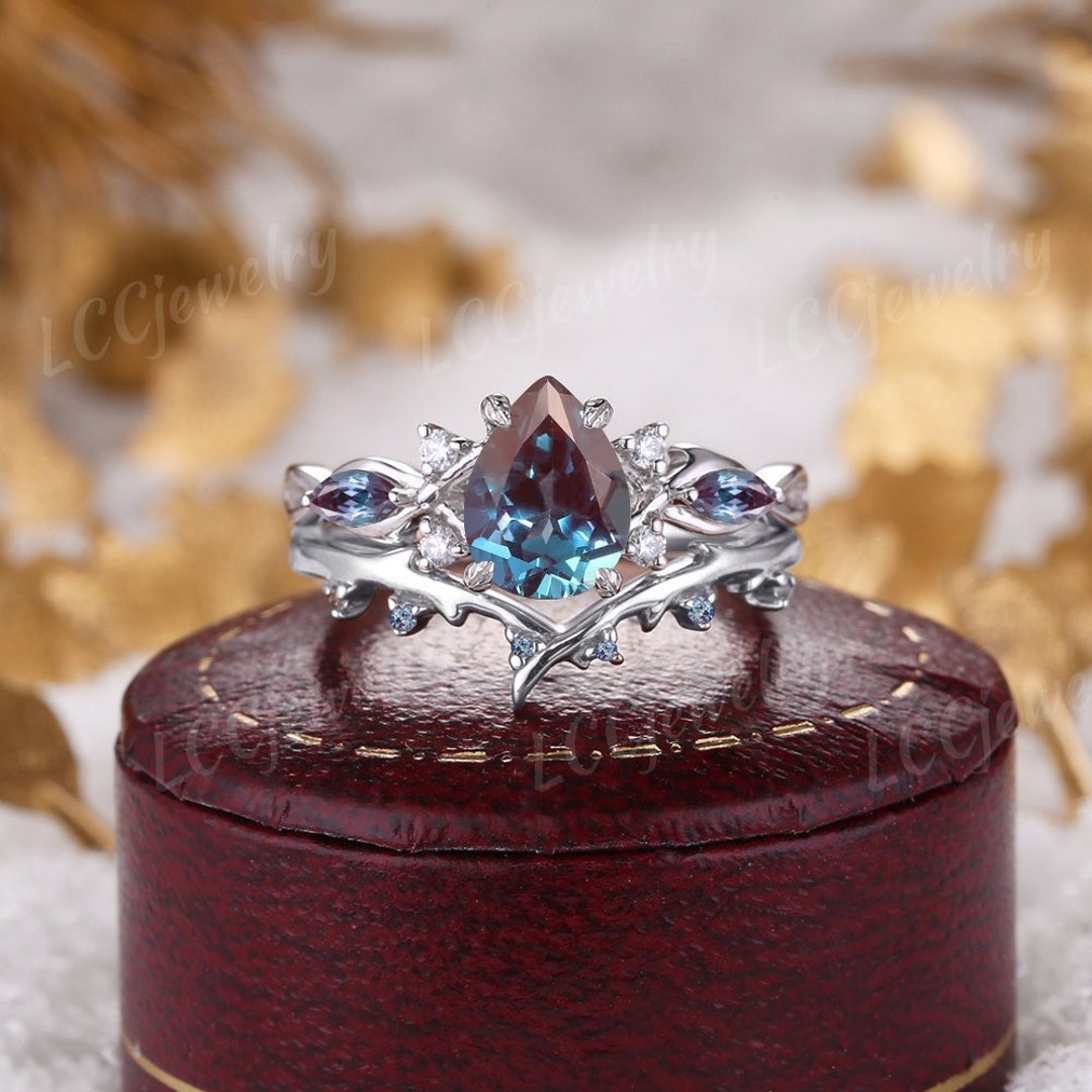 Vintage Alexandrite Wedding Ring Set Alexandrite Floral Engagement ...