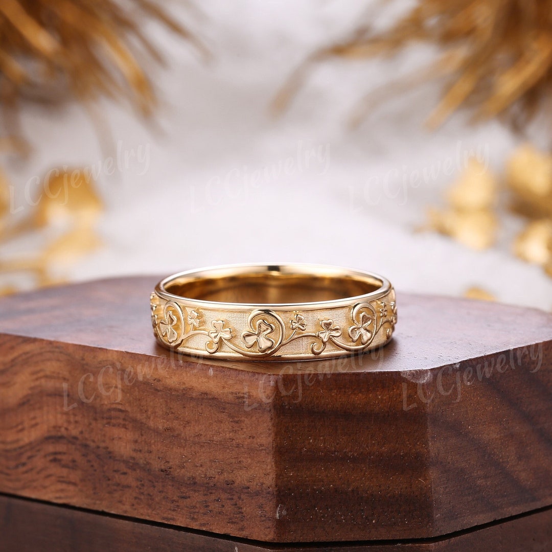 Unique Leaf Clover Wedding Band Mens Nature Inspired Yellow Gold ...