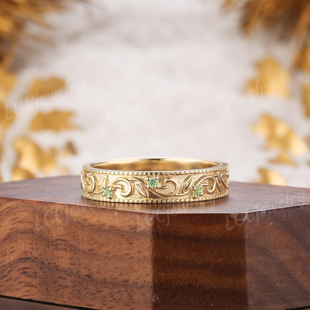5mm Unique Peridot Leaf Mens Wedding Band Yellow Gold Nature Inspired ...