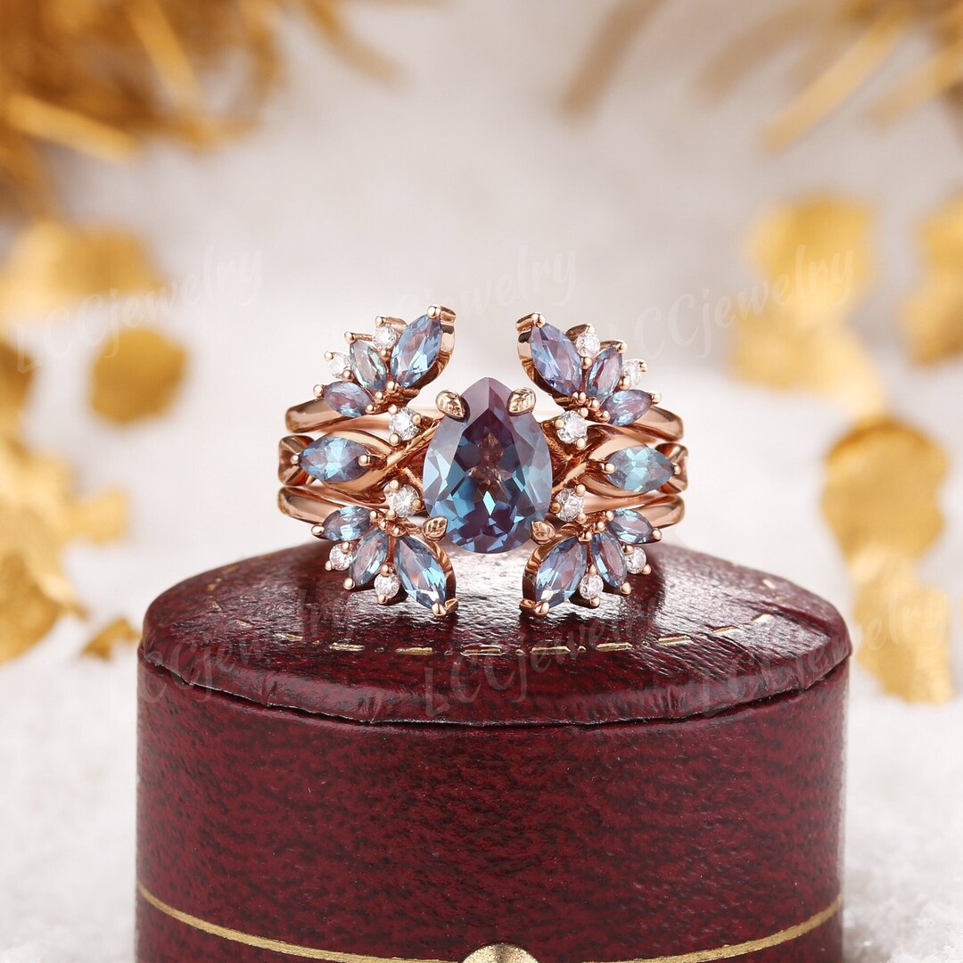 Vintage Alexandrite Engagement Ring Set Pear Cut Alexandrite Wedding ...