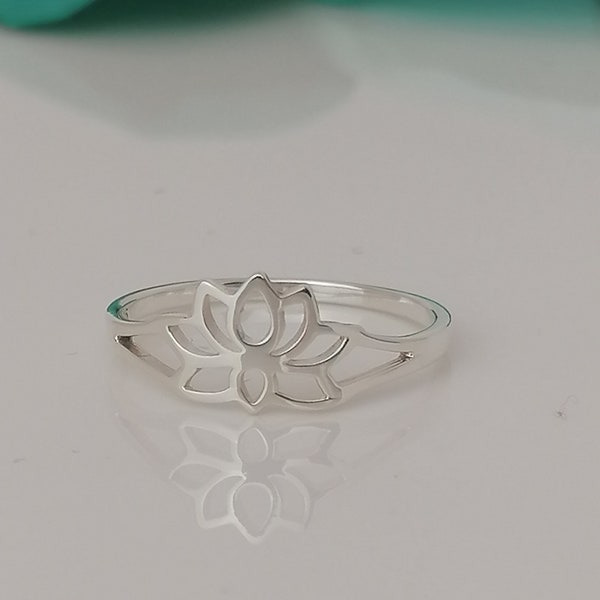 Lotus Flower Ring - Etsy
