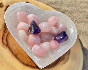 Lisa Howe Stoneware Heart Shaped Bowl / Trinket Dish - Etsy