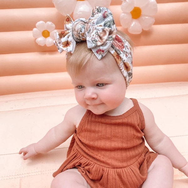 The Blooming Bow - Etsy