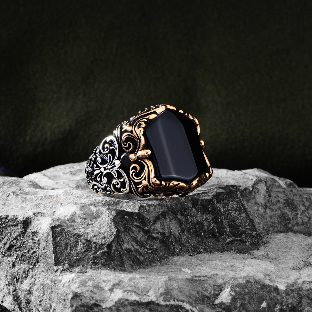 Men Black Onyx Signet Ring, Vintage Engraved Men Ring, Silver Shield ...