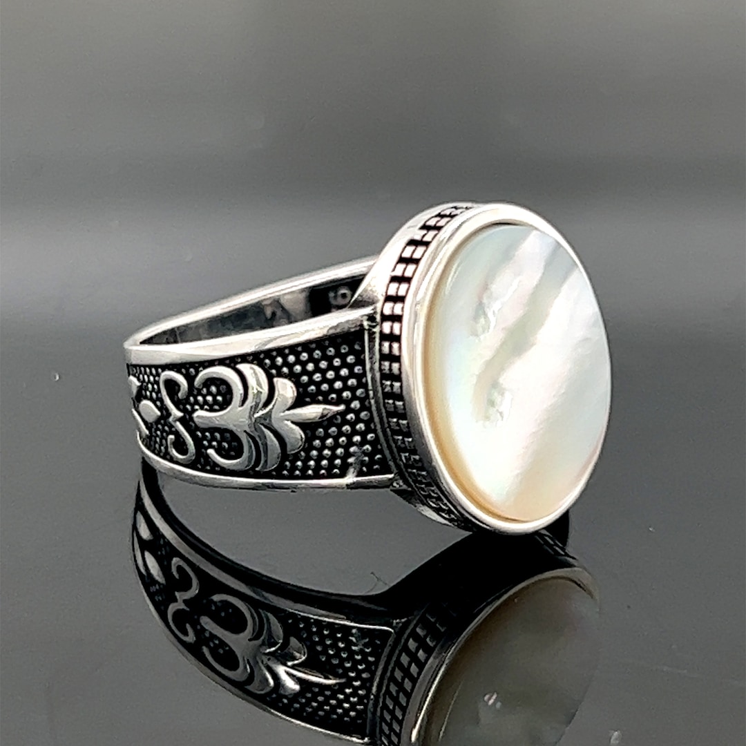Mens Mother of Pearl Ring , Minimal Silver Ring , Modern Silver Pearl ...