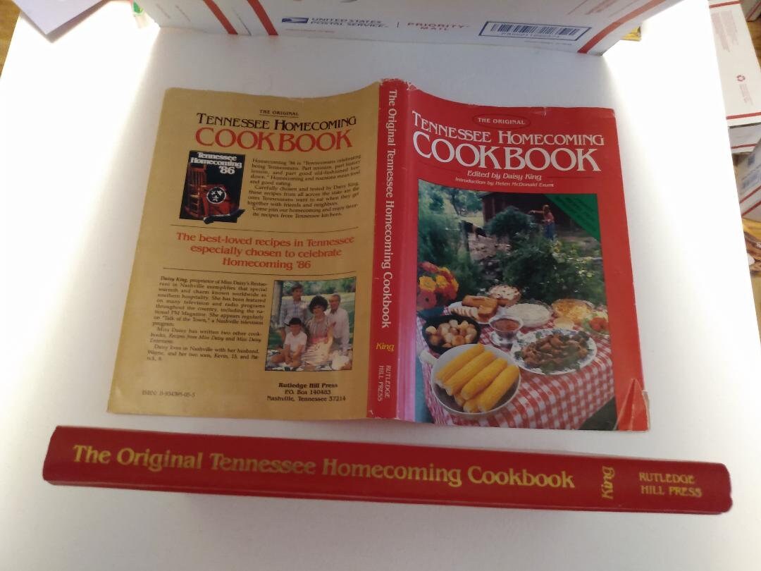 Signed First Edition & 1st Printing 1985 - Tennessee Homecoming ...