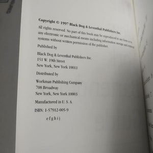 The New York Bartender's Guide : Nearly 1,300 Alcoholic and Non-alcoholic Drink Recipes for the ...