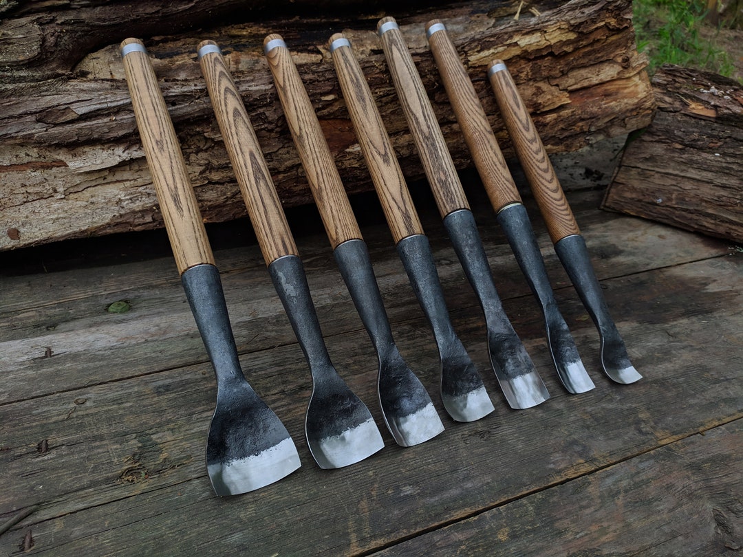 Chisel for a Wooden Frame. Carpenters Slick Chisel Set 7pcs. Straight ...