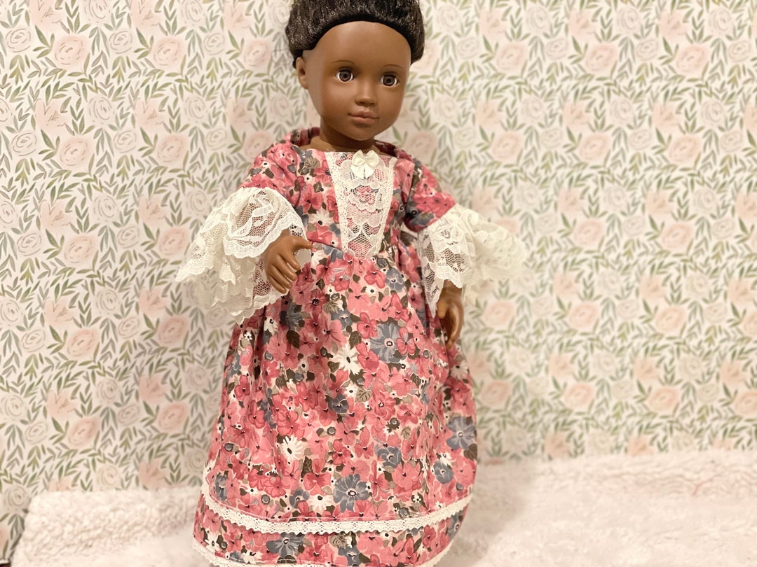 Historical Colonial Dress With Lace Sleeves and Petticoat - Etsy