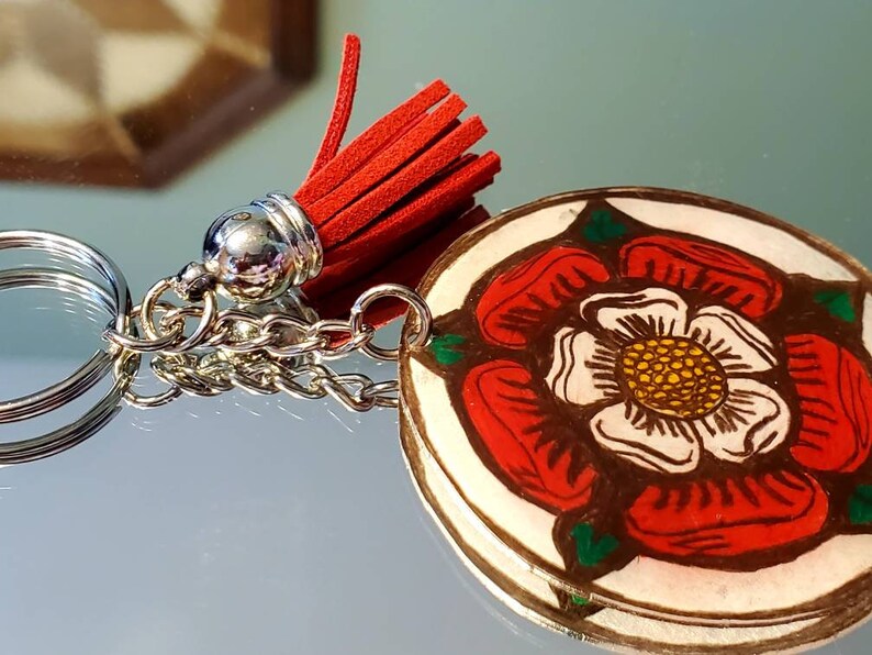 Tudor Rose Rose Keychain England Henry Viii Heraldic - Etsy