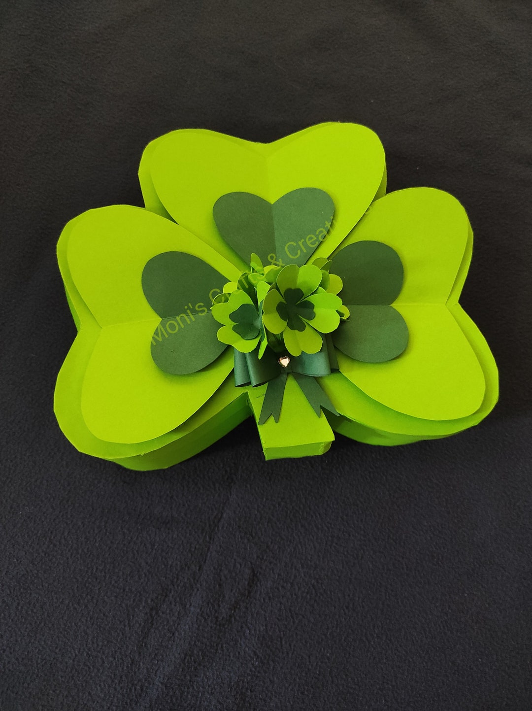 St Patrick's Day Gift Box Idea - Charming 3D Shamrock Gift Box for Luck ...