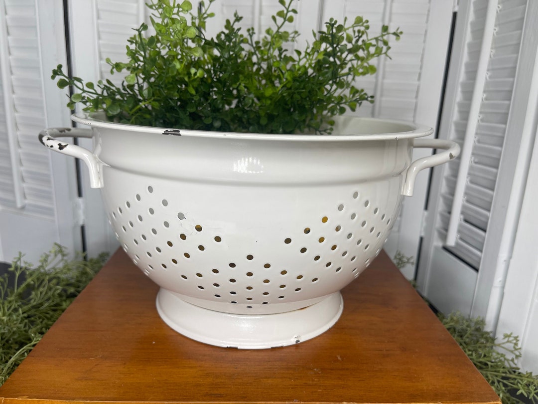 Vintage White Enamel Strainer, Colander With Handles and Pedestal Base ...