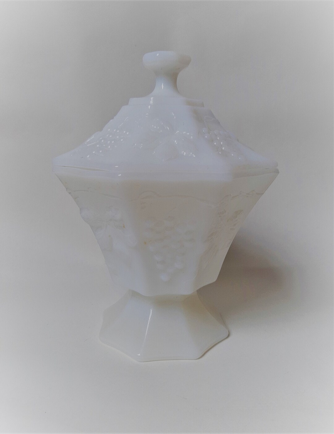 Antique Chocolate Kidney Made of Milk Glass With a Décor of Vines and ...
