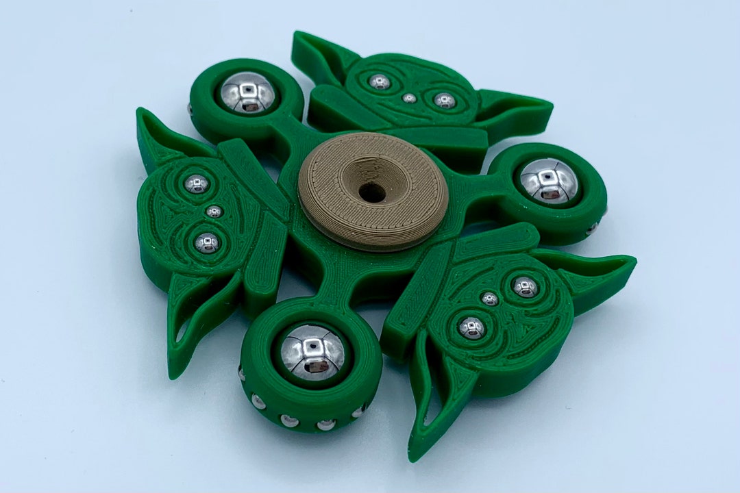 The Baby Yoda (grogu) - Dark Green & Bronze Fidget Spinner | Spinny ...