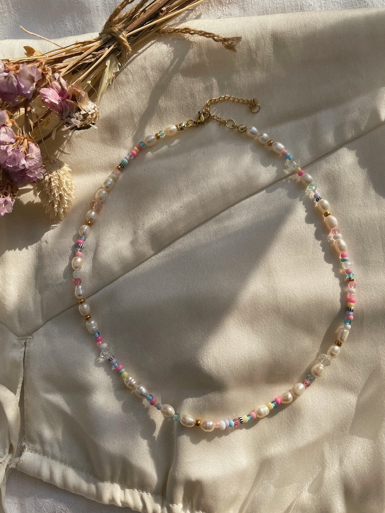 Aruba- bunte Perlenhalskette in Pastell/18k vergoldet beaded necklace ...