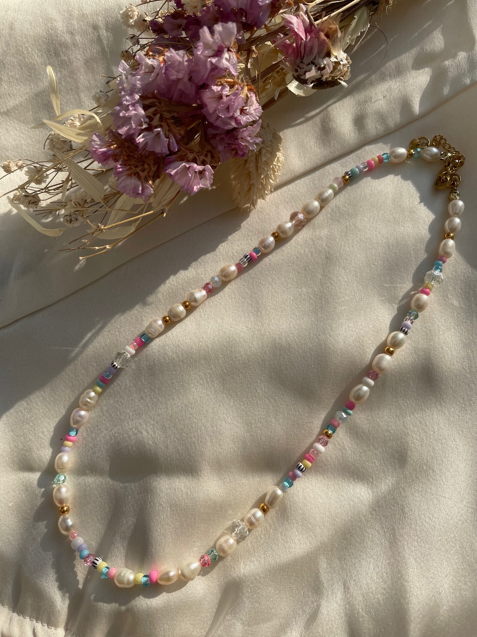 Aruba- bunte Perlenhalskette in Pastell/18k vergoldet beaded necklace ...