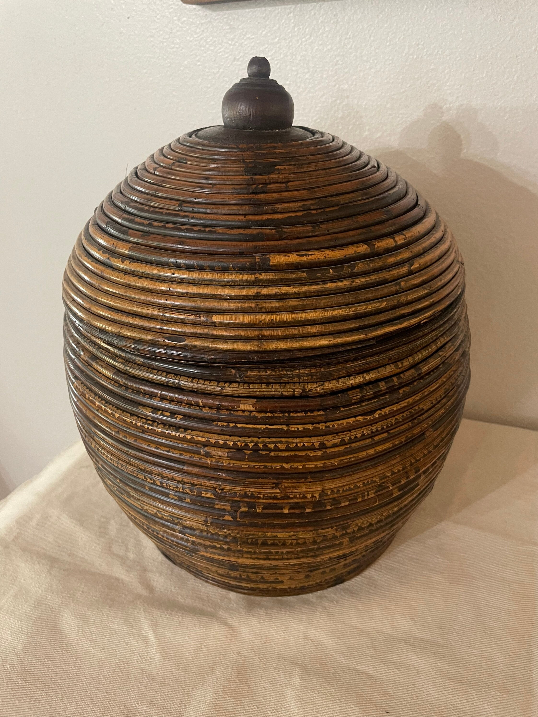 Vintage Pencil Reed Lidded Basket or Planter - Etsy