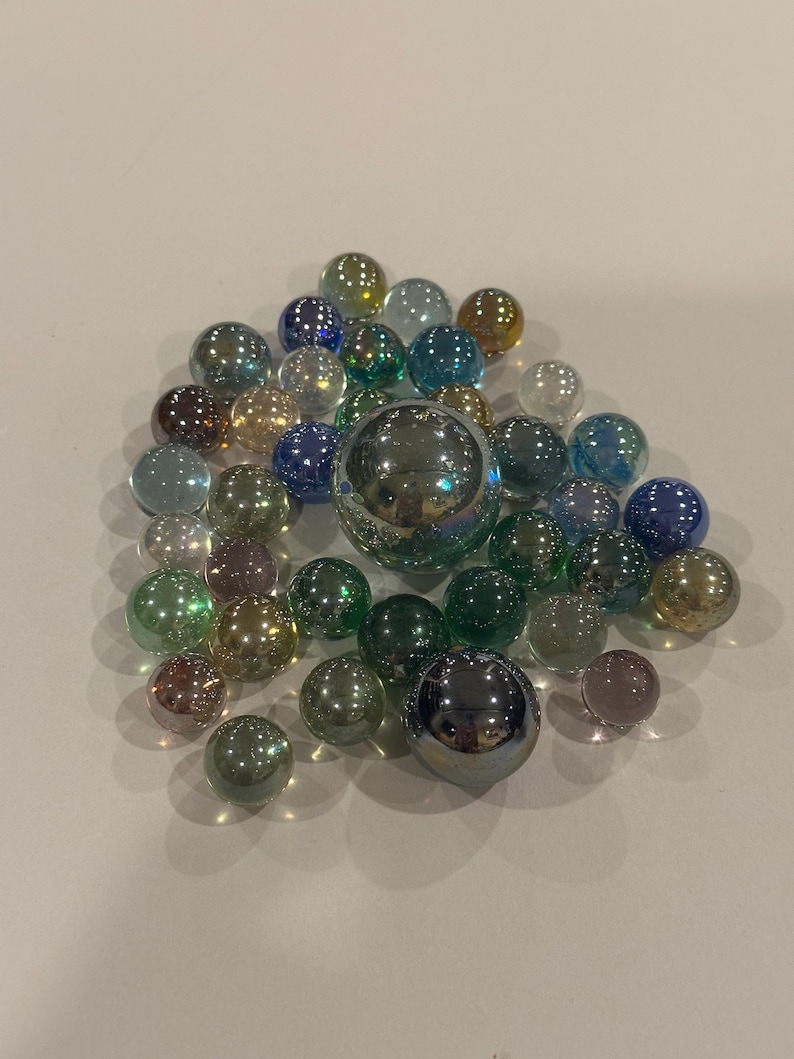 35 Vintage and Modern Iridescent Marbles by Multiple Glass ...