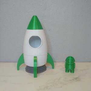 Rocket Ship With Astronaut / Toy Rocket / 3D Printed - Etsy