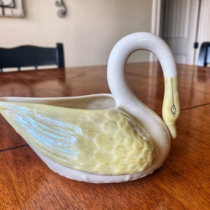 Vintage Belleek Swan Gravy/sauce/creamer 6th Green Mark 1965-80 - Etsy