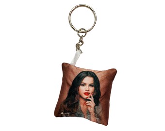 Selena Gomez Keychain - Etsy