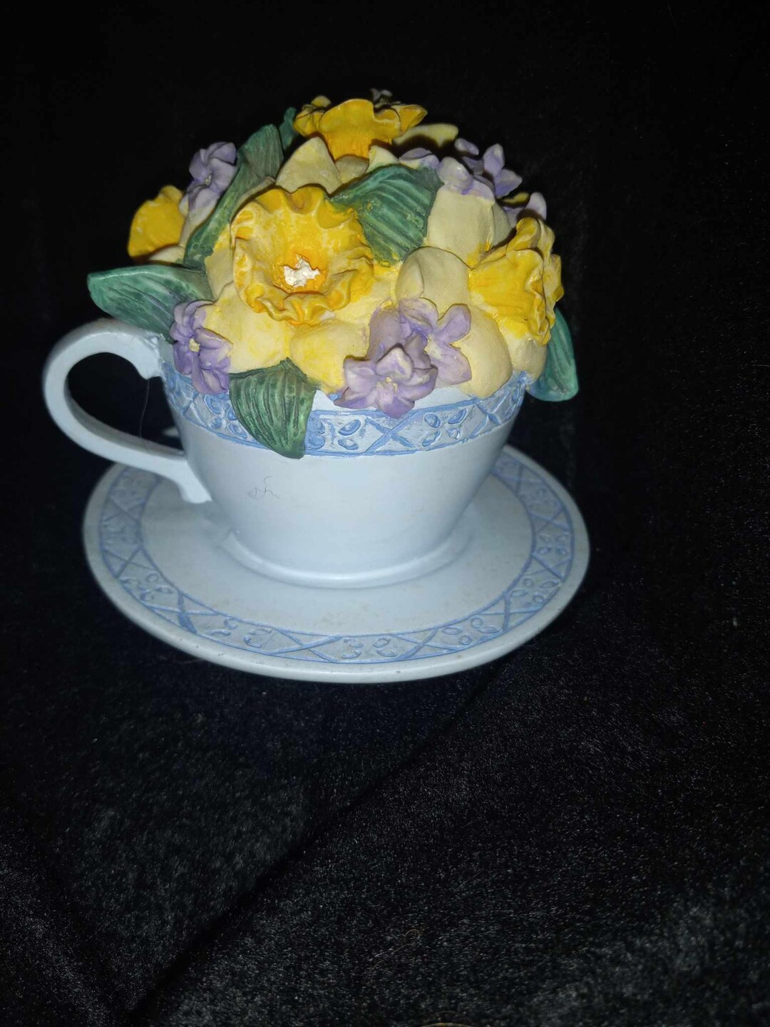 1998 Avon Flower of the Month Music Box for March - Etsy