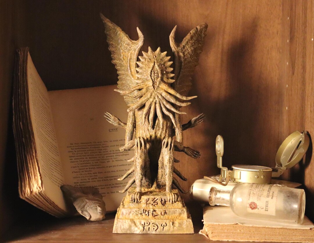 Cthulhu Statuette: Lovecraftian Idol - Esoteric Horror Decor - Etsy ...