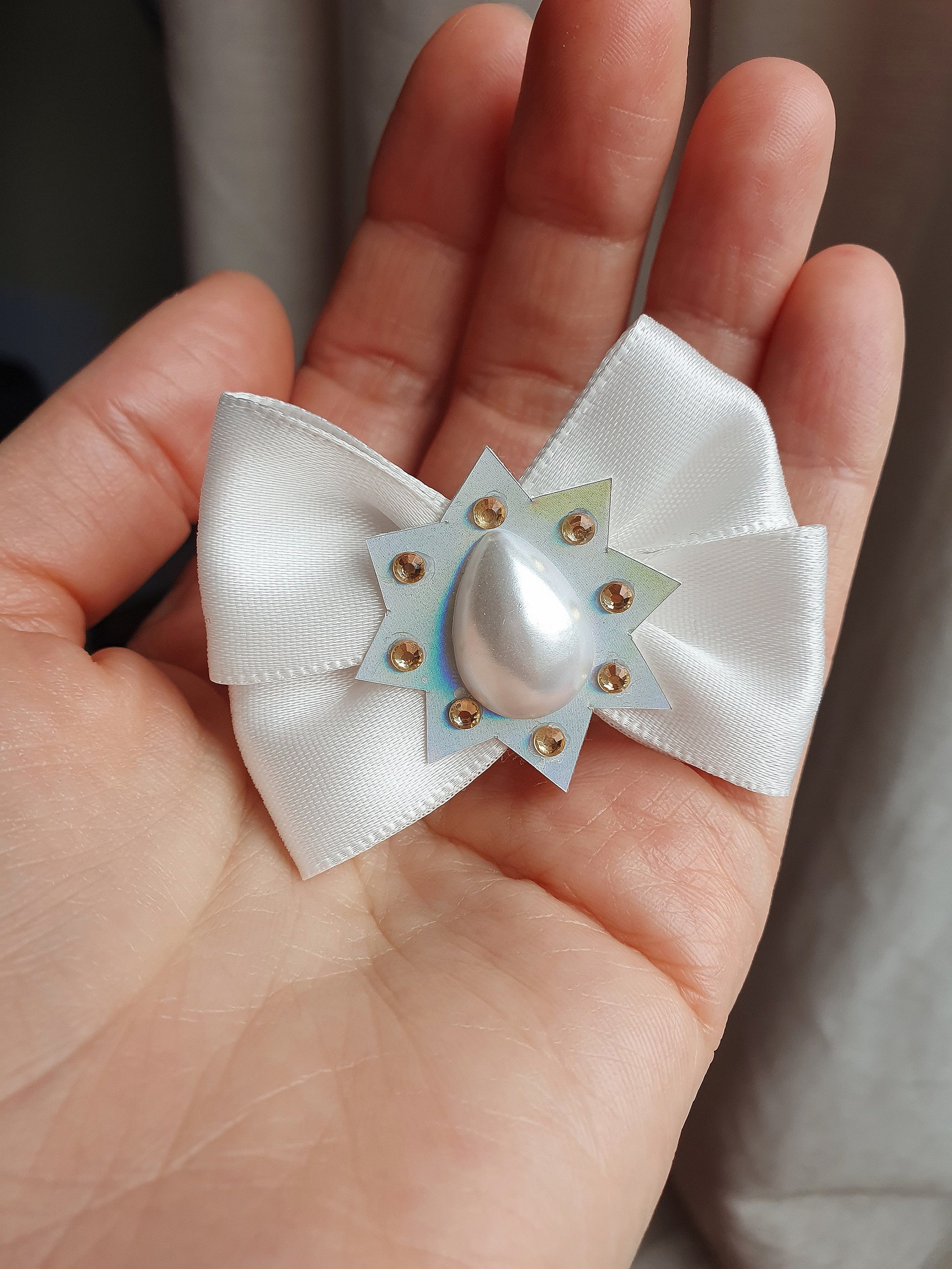 A Pair of Royal Bows | Etsy