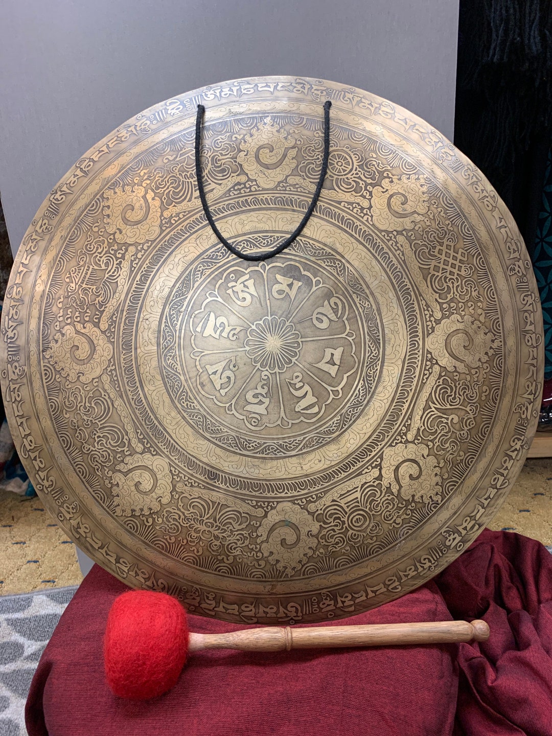 Om Mani Padme Hum 7 Metal Tibetan Gong - Etsy
