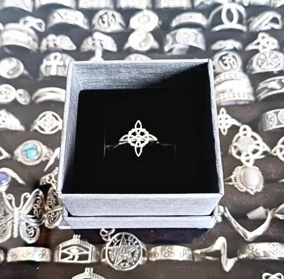 Witches' Knot Ring Made of 925 Sterling Silver - Etsy